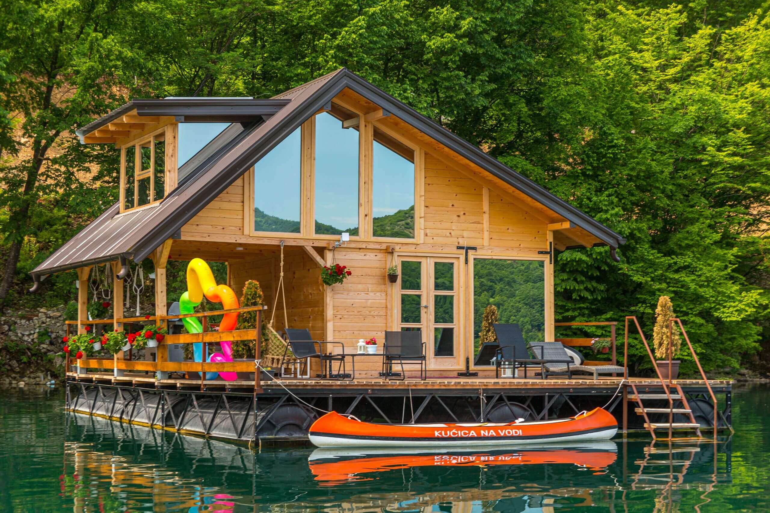 Kućica na vodi